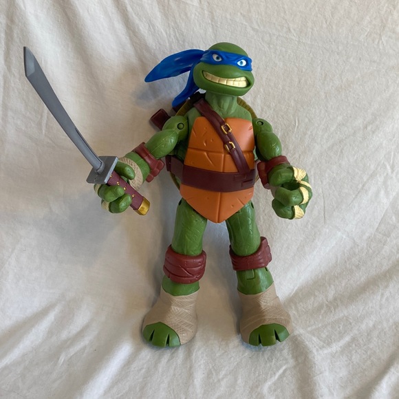 Playmates Toy Company | Toys | Leonardo Teenage Mutant Ninja Turtle ...